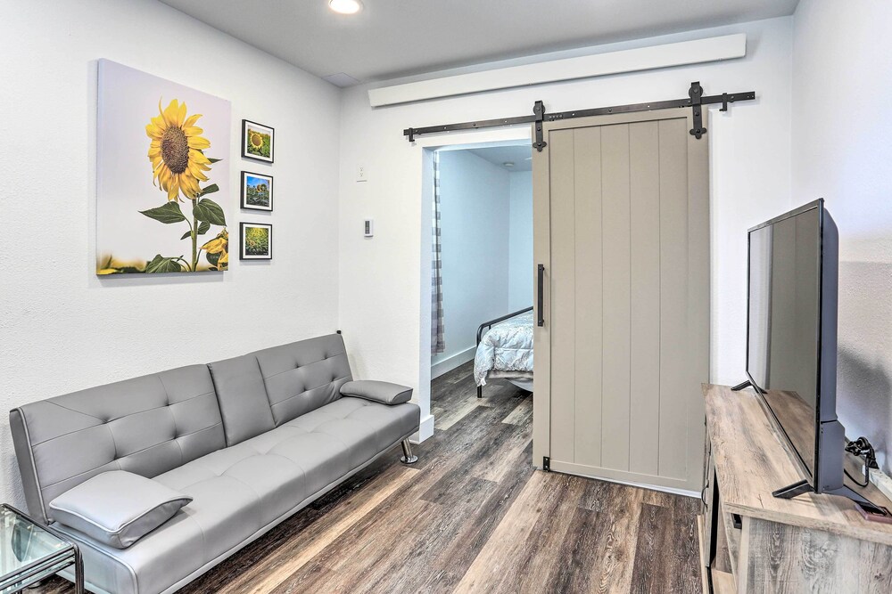 Modern Custer Apt - Walk To Shops & Dining! - Mount Rushmore, SD