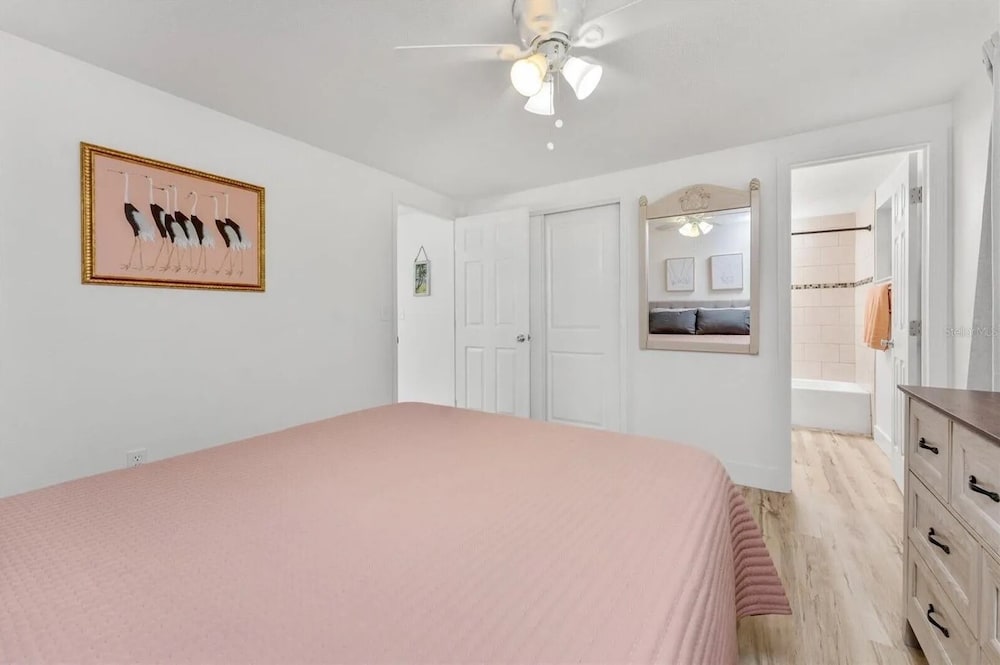 Lemon Bay Getaway: Beach Access & Pool Fun! - Englewood