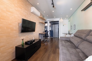 Quarto Duplo Design | Sala | Televisor de ecrã plano de 32 polegadas com canais por cabo, televisor 