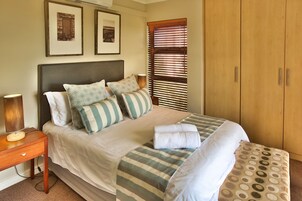 Apartamento Clássico | 2 quartos, com decoração personalizada, com mobília individualizada 