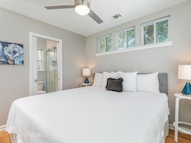 Casa, várias camas, cozinha, vista para o jardim | 4 quartos, Wi-fi grátis, roupa de cama fornecida 