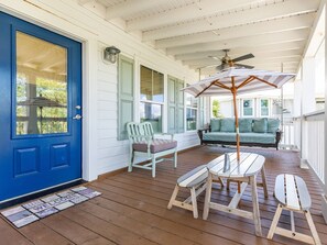 Casa, várias camas, acesso à piscina, vista para a piscina | Varanda