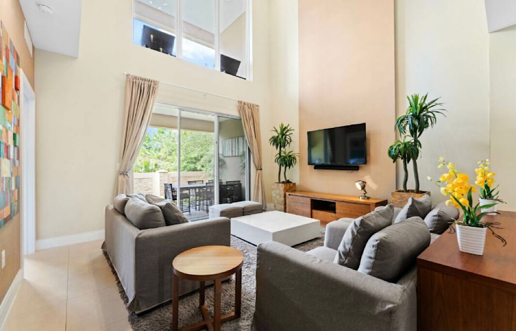 5 Minutes To Disney! Gorgeous Resort Home With 4 Spacious Suites. - Lake Buena Vista, FL