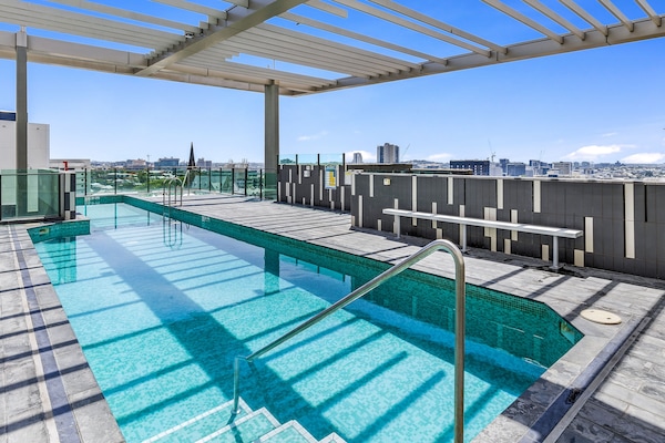 Quattro Apartments - Spring Hill