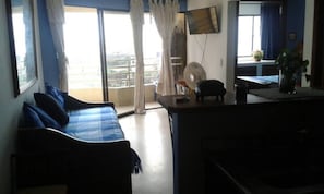 Apartamento, 1 quarto, fumadores, Vista para a cidade | Sala