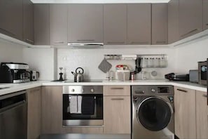 Apartamento, 2 quartos, varanda | Interior