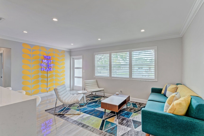 New! Resort-style Home & Heated Pool Newly Renovated-great Location In Soso Wpb! - Palm Beach, FL