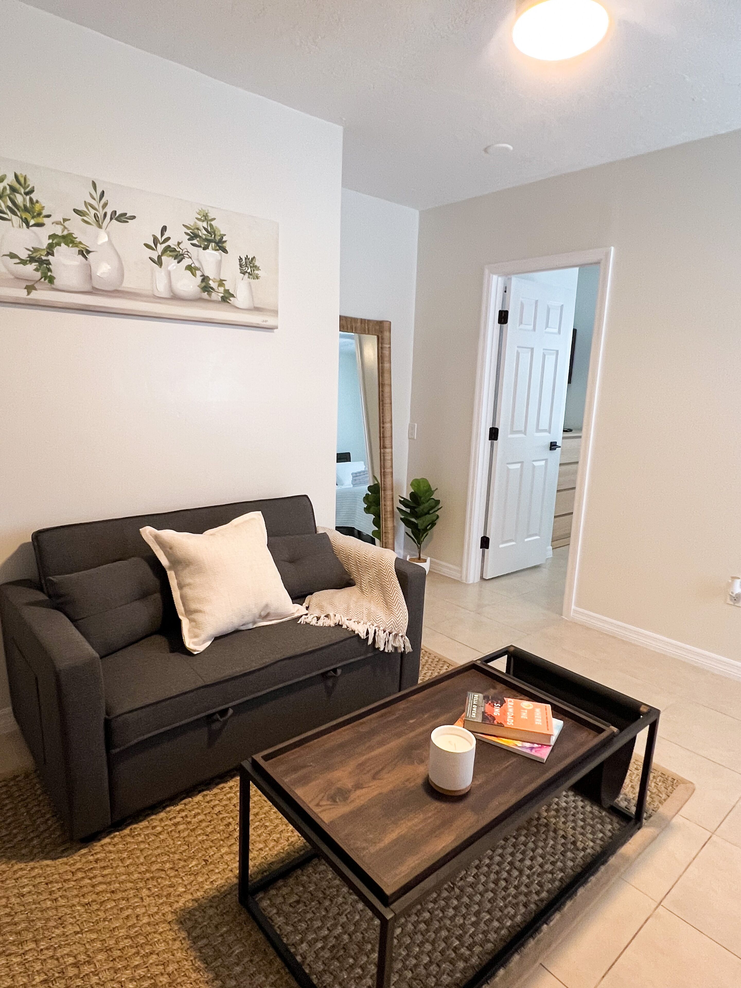 Private Cozy Suite // Beach Within 5 Miles - St. Pete Beach, FL