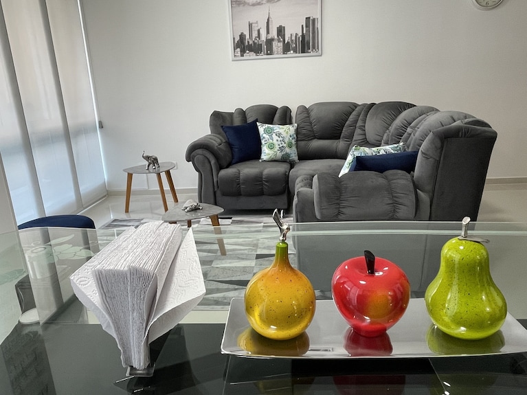 Lujoso Apartamento Esperando Por Ti - Santander, Colombia