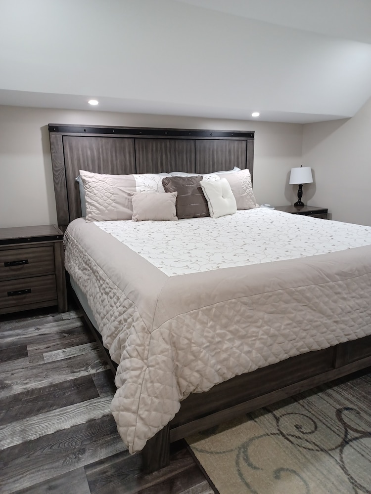 Spacious And Serene Basement - McMinnville, TN