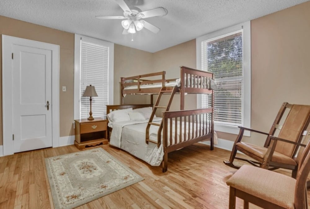 Home Is Located The Historic Part Of Ardmore Oklahoma - Ardmore, OK