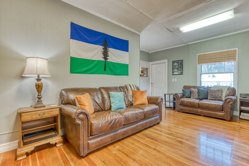 Two-story, Mountain View Getaway With Wood Stove, Bbq & Fast Wifi - マウント・フッド, OR