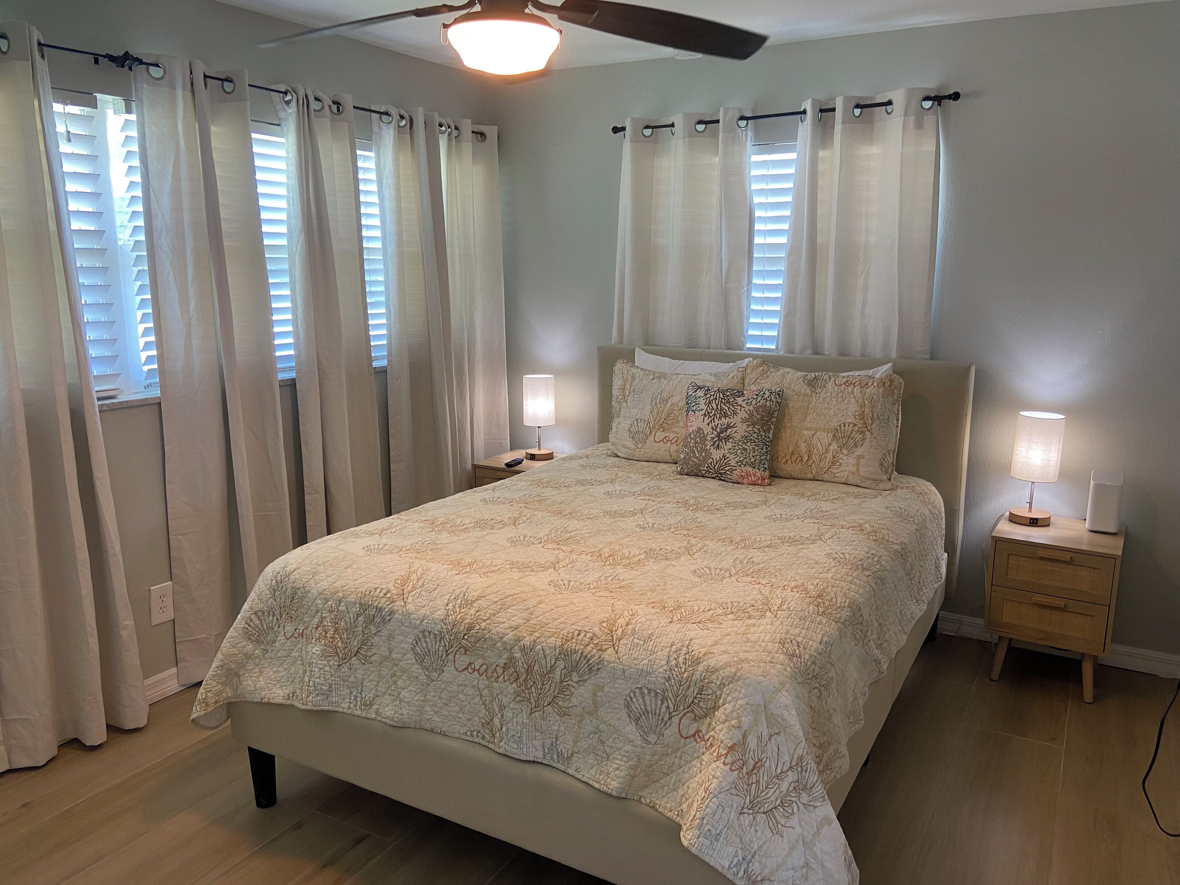 Remodeled Gulf Access Home With Amazing Views And Private Cage Enclosed Pool. - Fort Myers, FL