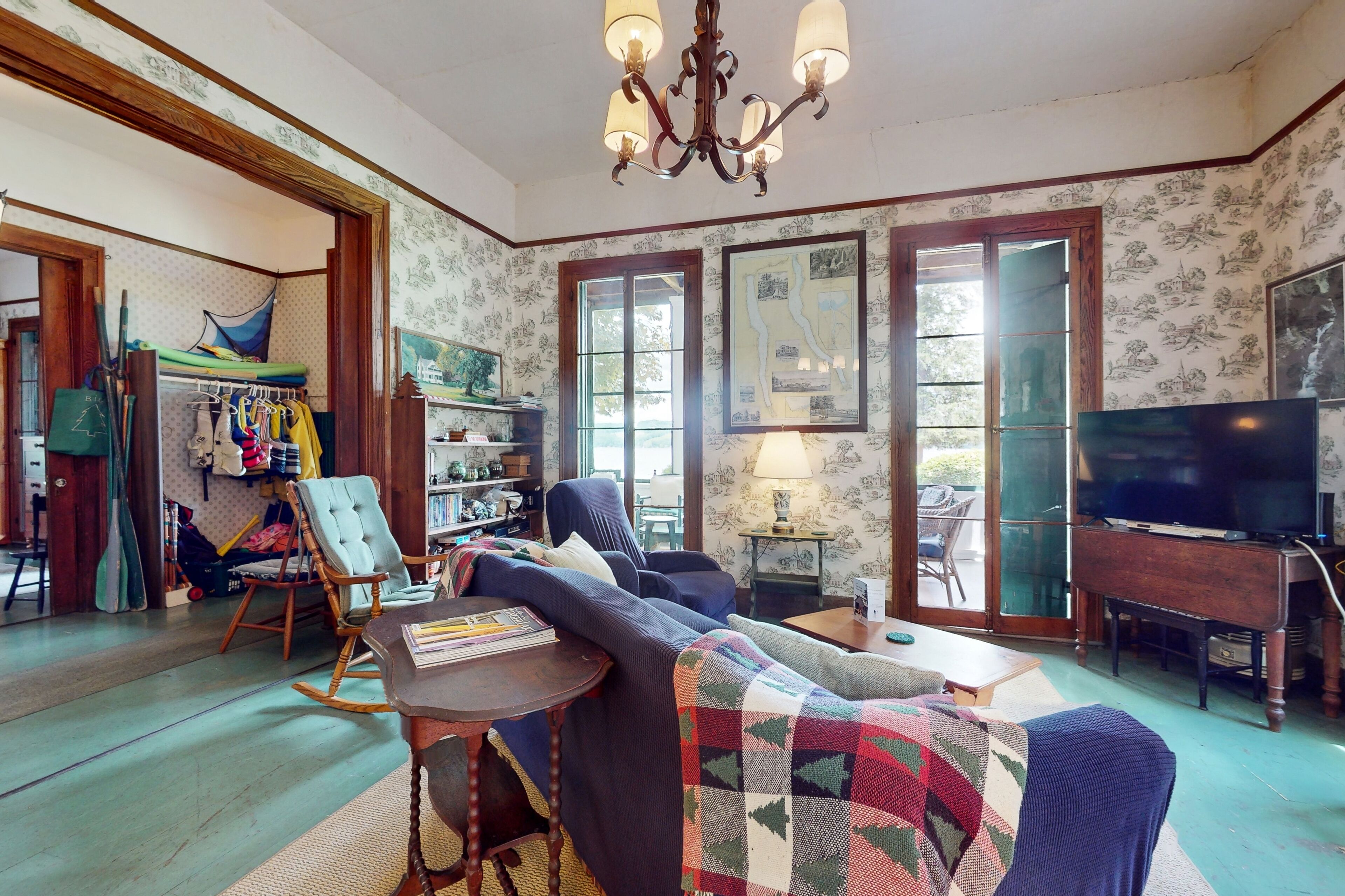 Gorgeous Dog-friendly Lakefront Cottage With Full Kitchen And Grill - Finger Lakes, NY