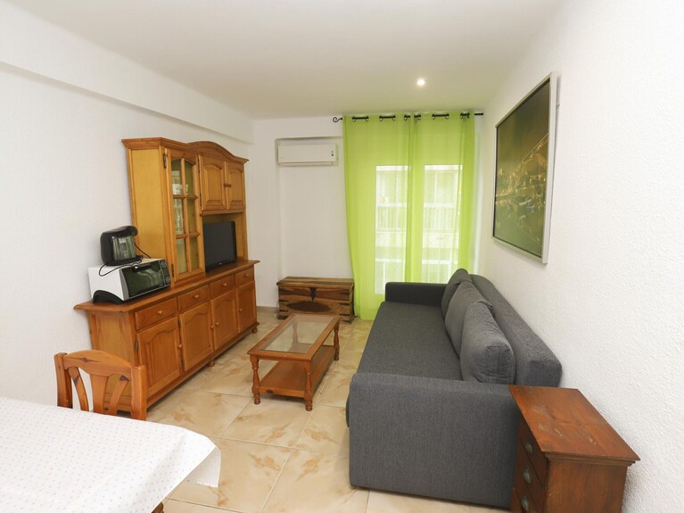 Apartamento En Primera Línea De Playa Con Terraza Y A/c En El Centro De Salou - Salou