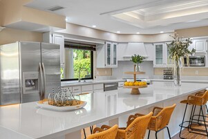 Casa (Multiple Bedrooms) | Interior
