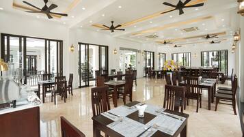 Pequeno-almoço continental diário (300000 VND por pessoa)