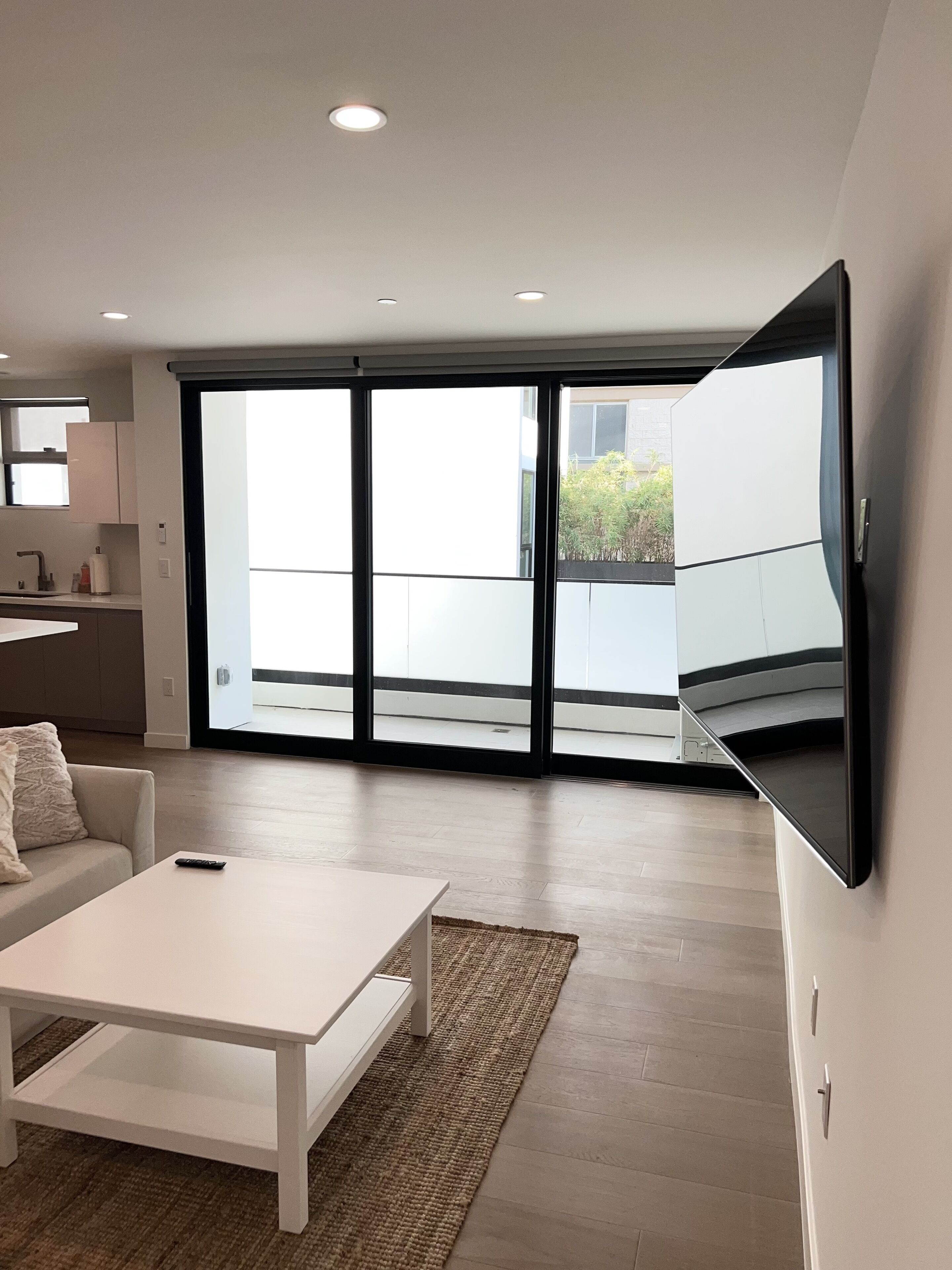 *New* Beautiful Beverly Hills Condo W/ Parking - 比佛利山