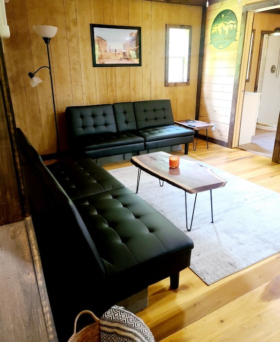 Rustic Private Cabin On 30 Acres W/loft/firepit/secluded/trails - Indiana (State)