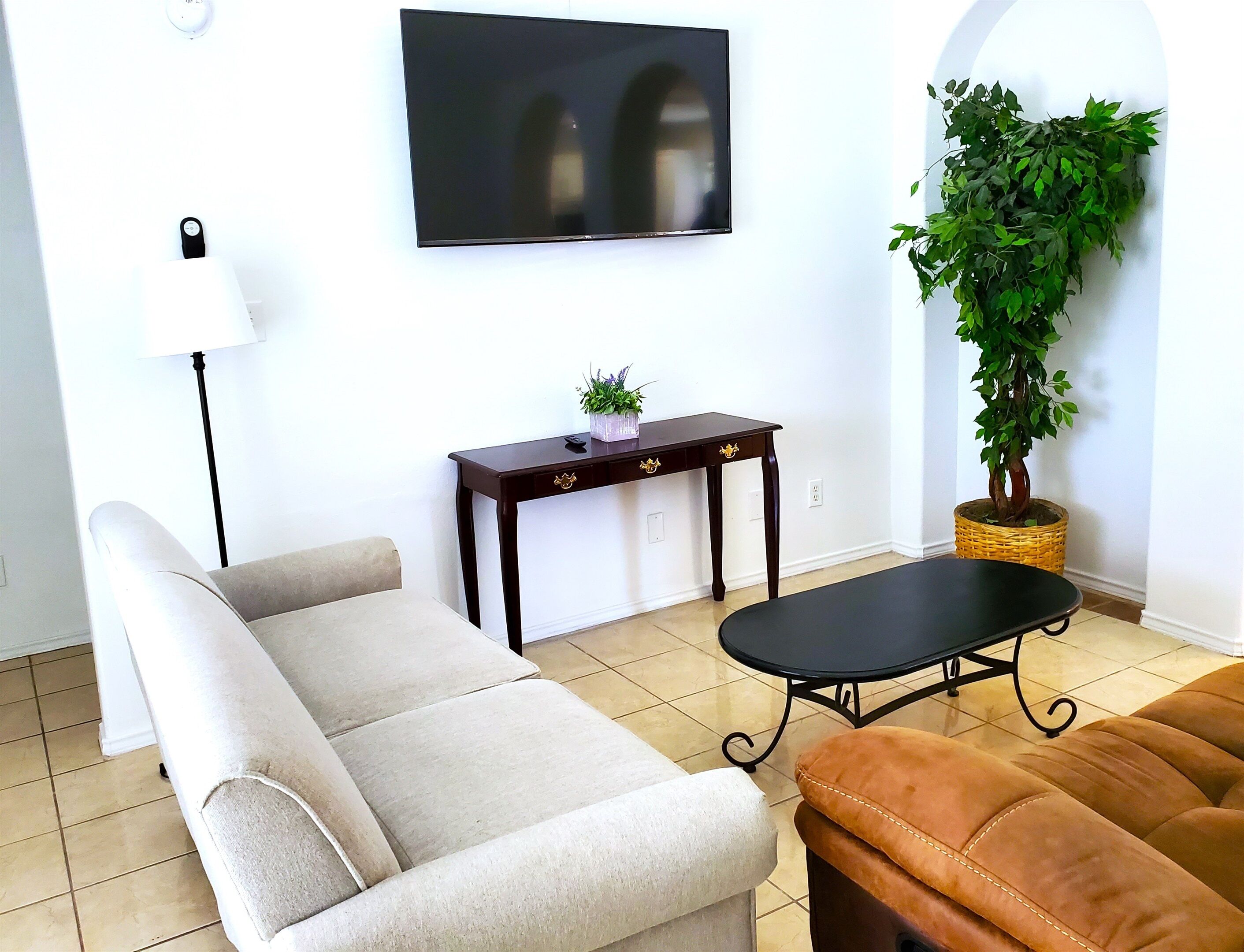 Hamburg Retreat - 3bd/2ba Home, Private Yard! - Brownsville, TX