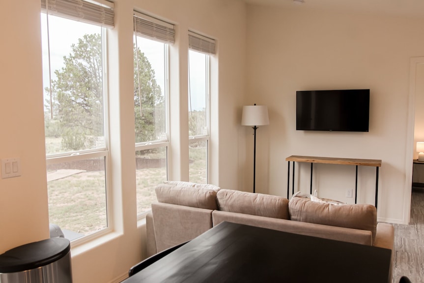 New! The Retreat Ranch House - Only 20 Minutes From The Grand Canyon - Grand Canyon National Park