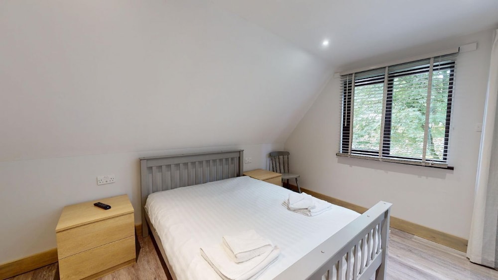 Holiday Home From Home Provides Comfortable Accommodation For Up To Eight Guests - Praa Sands