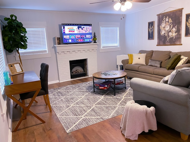 Nrh Retreat In The Heart Of It All! Sleeps 8! - Grapevine, TX