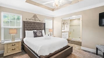 Casa Standard | 3 quartos, com decoração personalizada, ferro/tábua de engomar