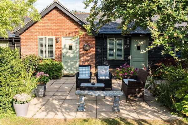 The Foxes Den Coffee House And Rooms - Suffolk