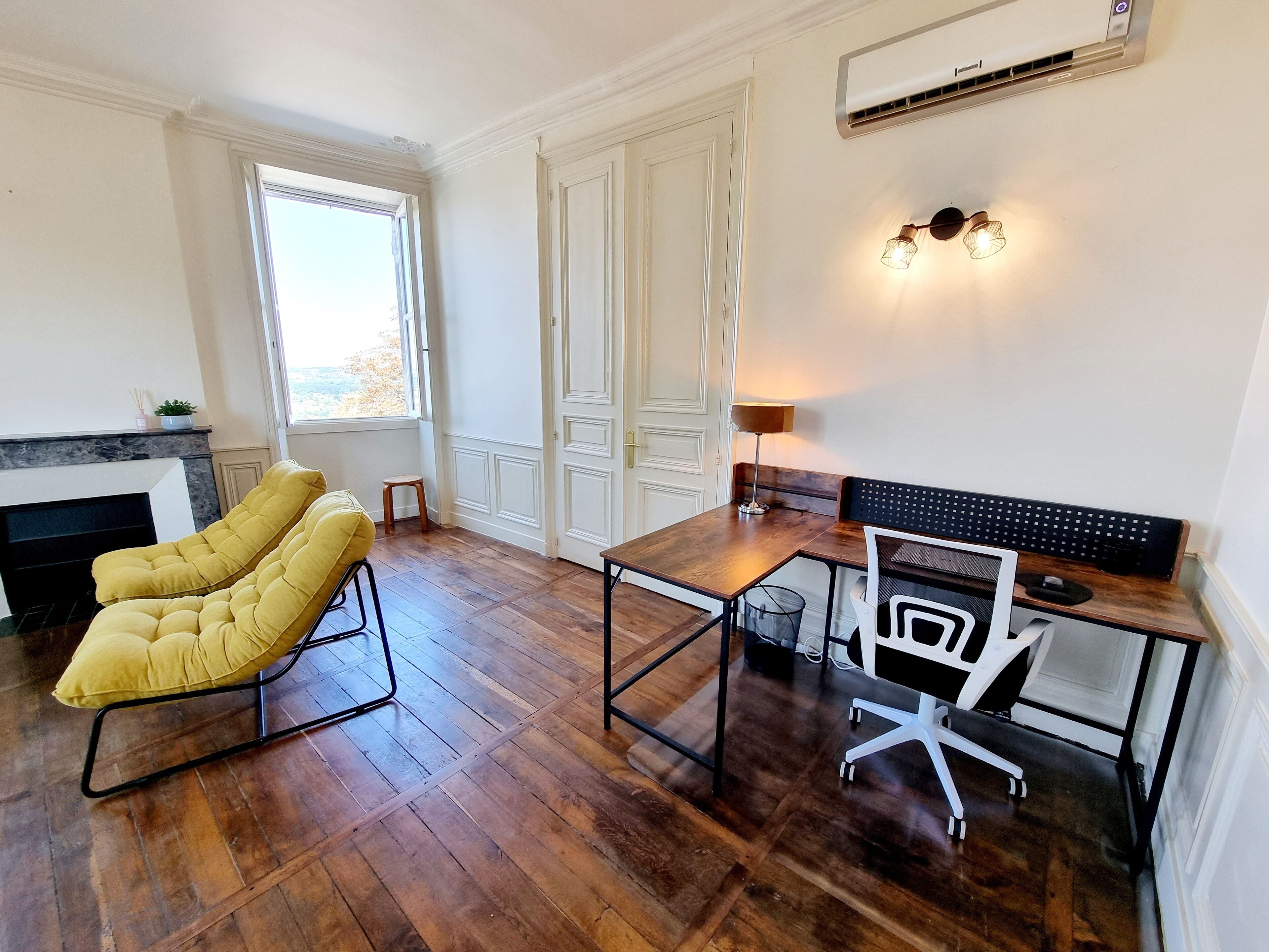 Apartment-standard-ensuite Mit Dusche-stadtblick - Angoulême