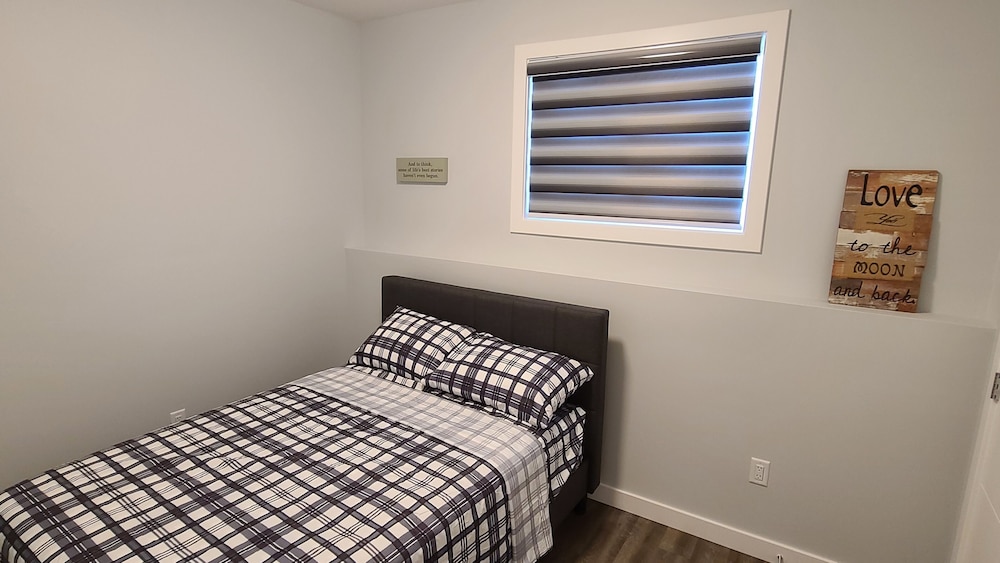 Adorable 2-bedroom Place With 1 Free Parking - Enchanted Forest at Forestry Farm