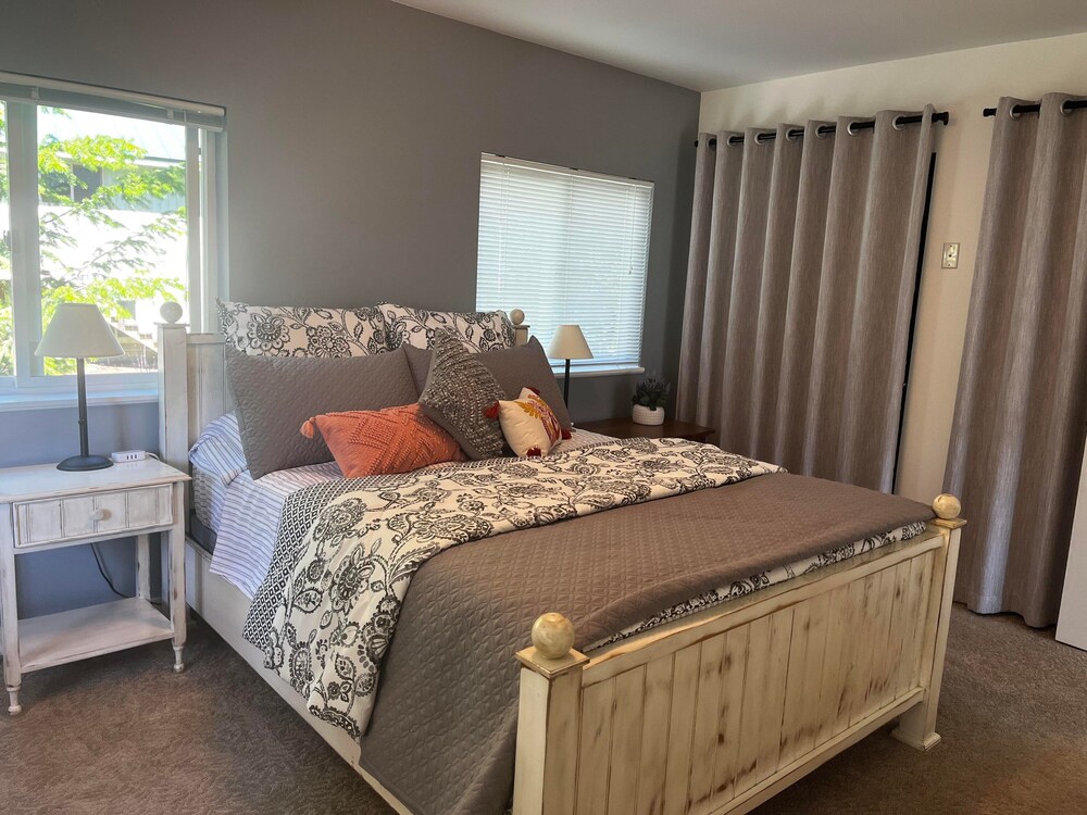 Located-icicle Road, Close To Hiking/town. Quiet Location And Great Views. - Cashmere, WA