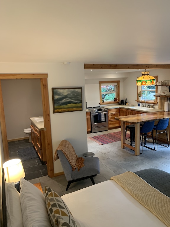 Hillcrest Nest - Medford, OR