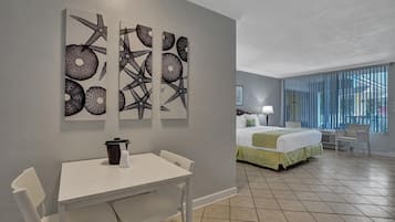 Suite Júnior, apenas para homens | Cofre no quarto, quartos insonorizados, ferro/tábua de engomar