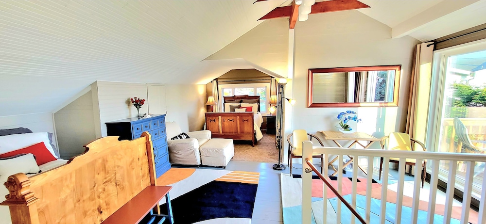 125' Beachfront Bliss, Private Beach Access, Firepits, Crabbing, Clamming - Wow! - Tillamook, OR
