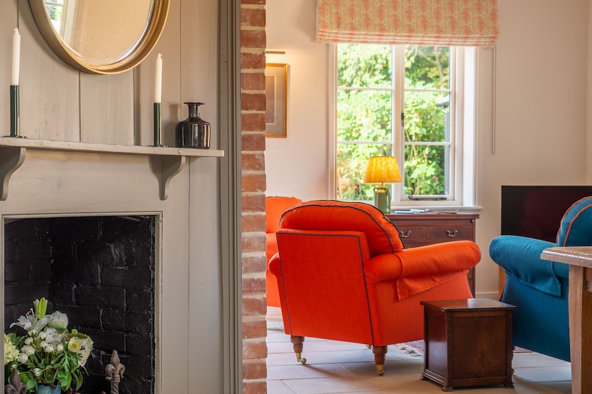 Holt Coach House - Sleeps 4 Guests In 2 Bedrooms - 에식스