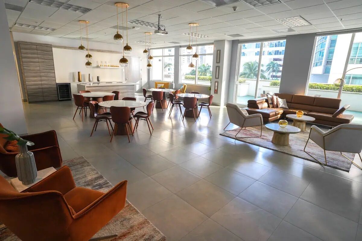 City Skyline Getaway: Pool,hottub,view,fitnessroom - Coral Gables, FL