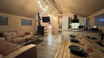 Tenda, casa de banho privativa | Lounge