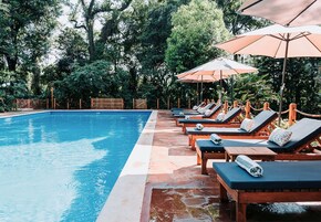 2 piscinas exteriores, espreguiçadeiras