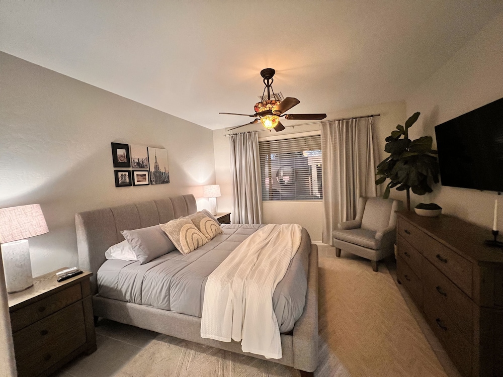 Renovated Goodyear Escape Near Golfing, Spring Training, And Football Stadium - Goodyear, AZ