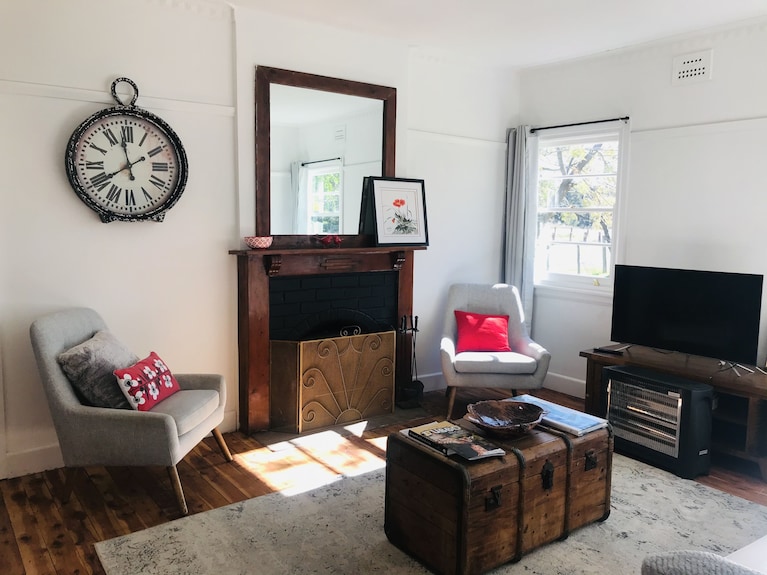 Comfy Cosy Country Cottage - New South Wales