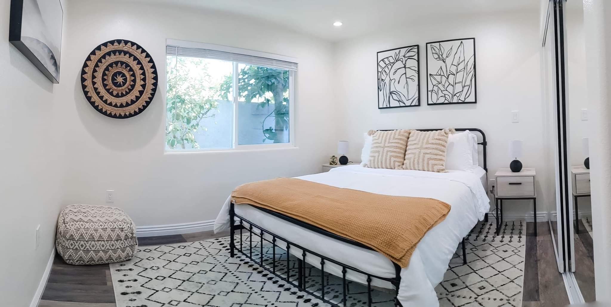 Newly Built Guest House With Full Kitchen And Washer/dryer - Simi Valley, CA