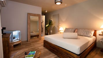 Quarto Duplo Superior | Minibar, cofre no quarto, ferro/tábua de engomar, Wi-fi grátis