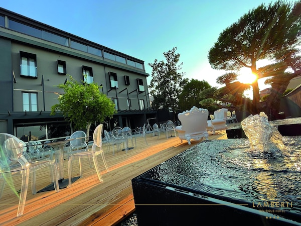 Lamberti Boutique Hotel - Battipaglia