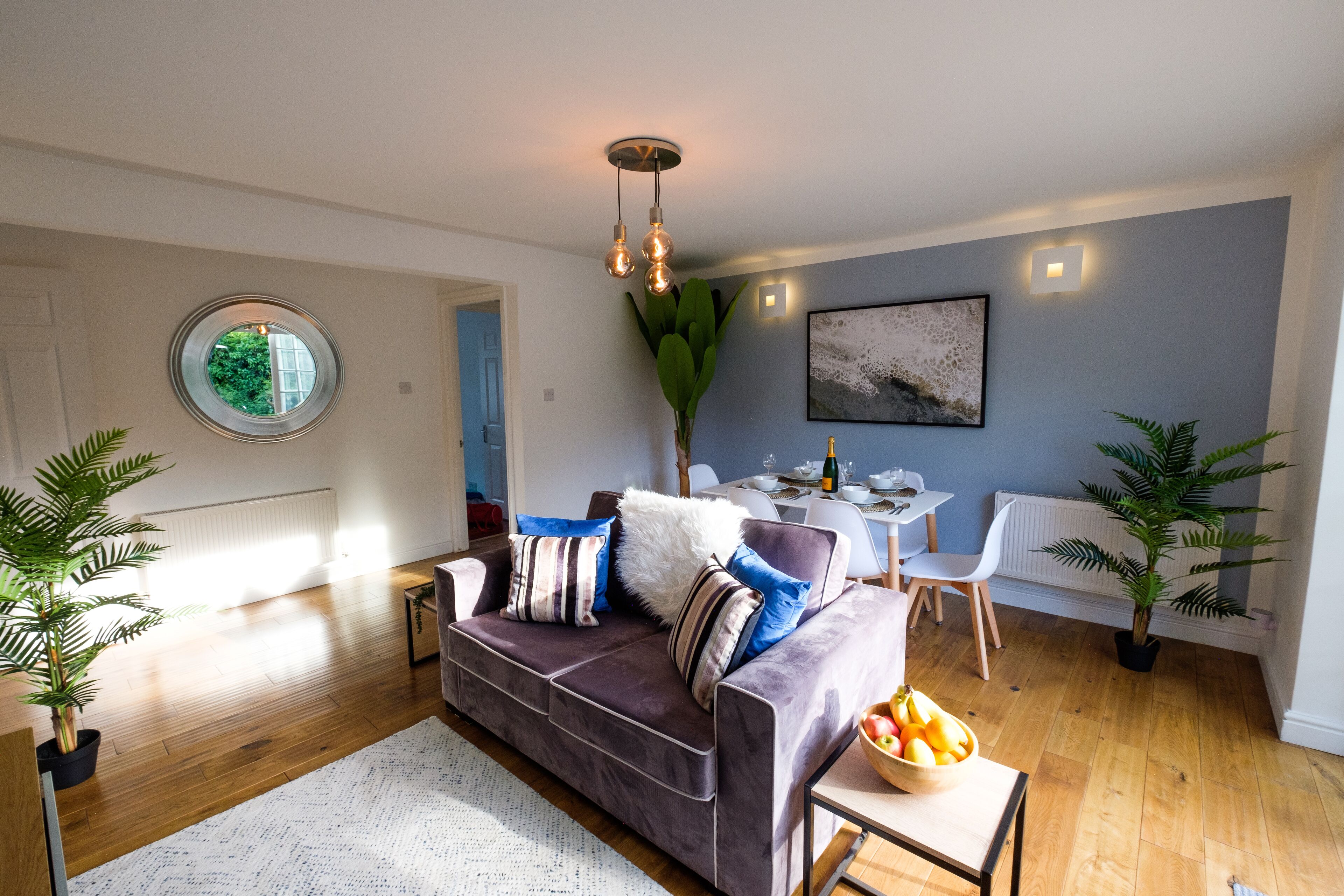 Lovely 2-bedroom Apartment, Free Parking & Garden - Berkshire