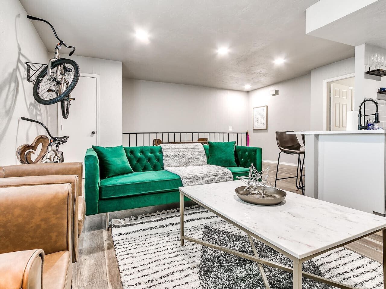 Modern Apartment With King Bed & Bikes - Midtown - Oklahoma City