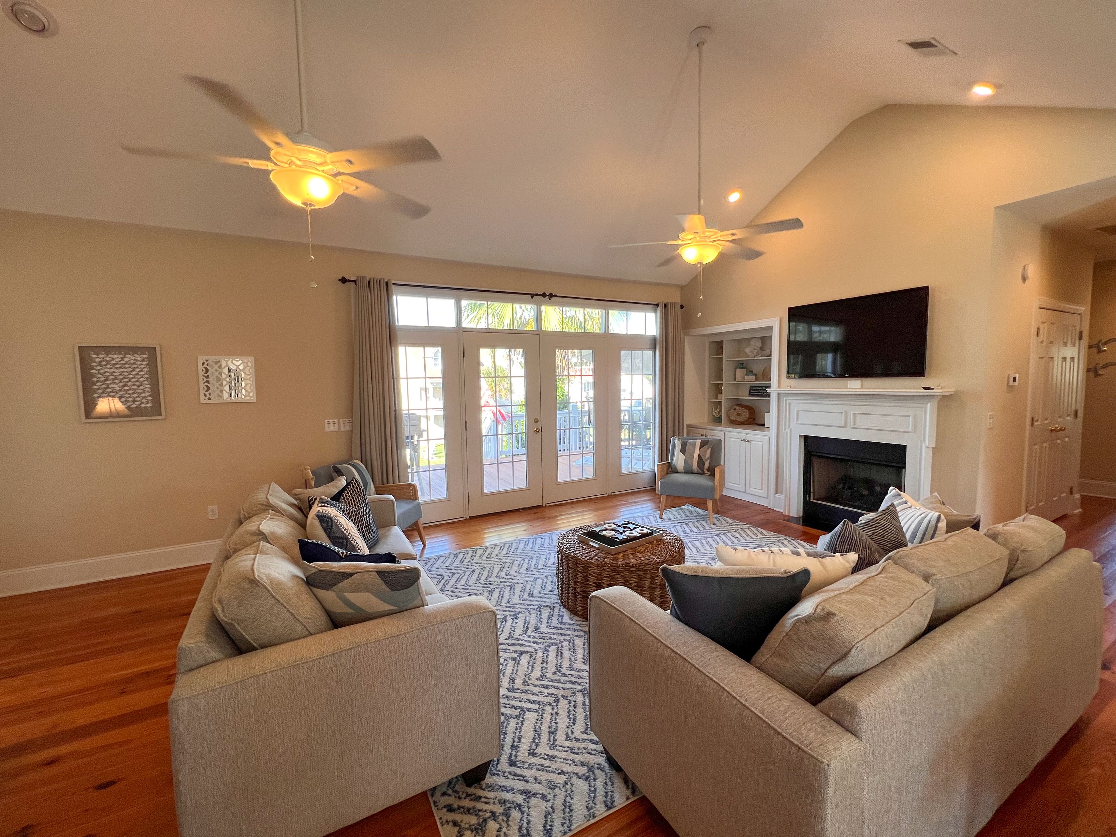 Edisto Beach House On Golf Course With Golf Cart Available! - Edisto Beach, SC