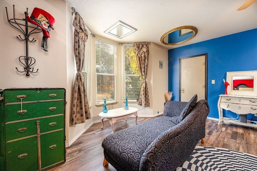 Alice- The Wonderland Experience - Salem, OR