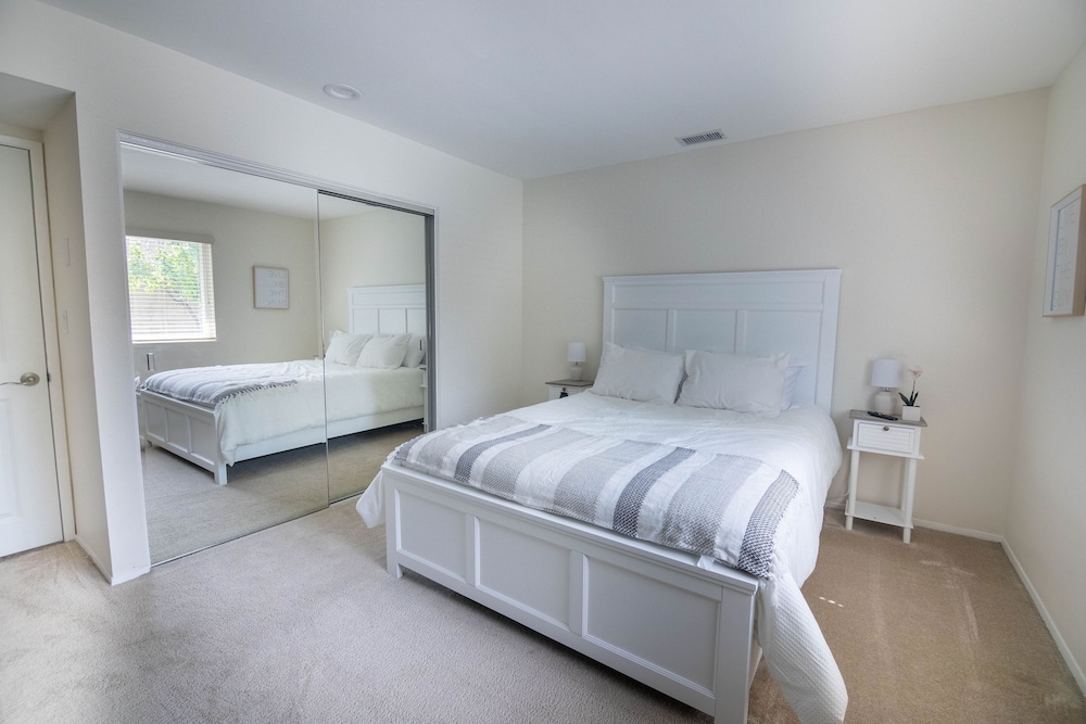Relaxing Home Close To Newport, Disney And Angels - Irvine, CA