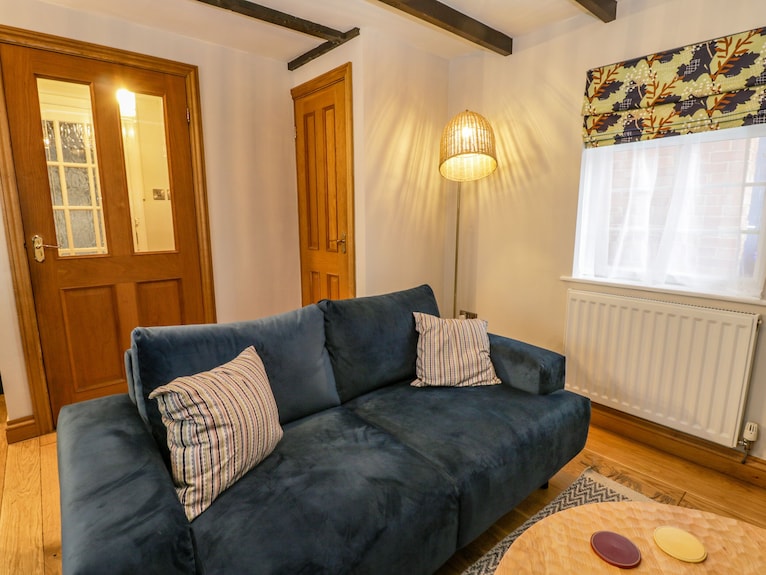 April Cottage, Pet Friendly, Character Holiday Cottage In Whitby - サンドセンド